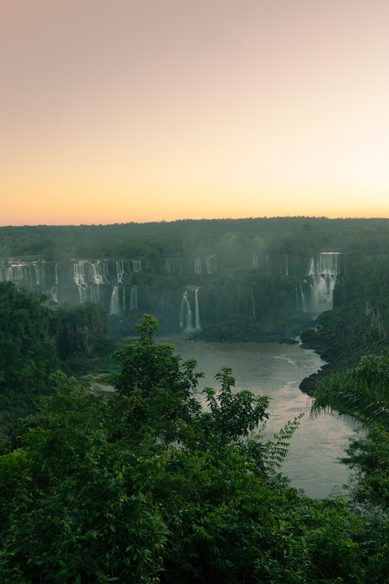 Passeios de Natureza no Brasil: Guia Completo 2026 + Preços - viagemspot